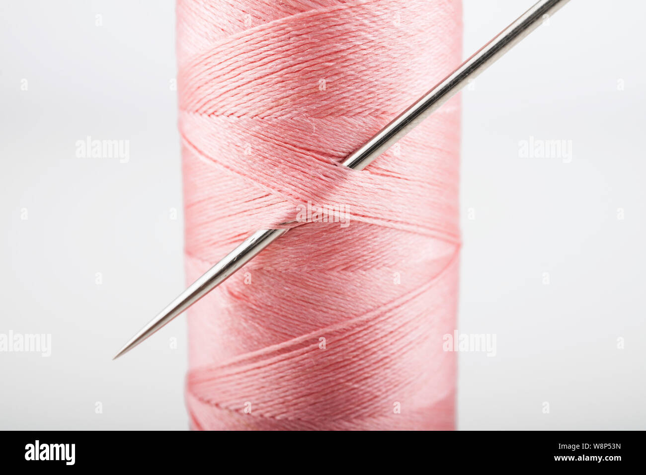 Needle and thread sewing hi-res stock photography and images - Alamy