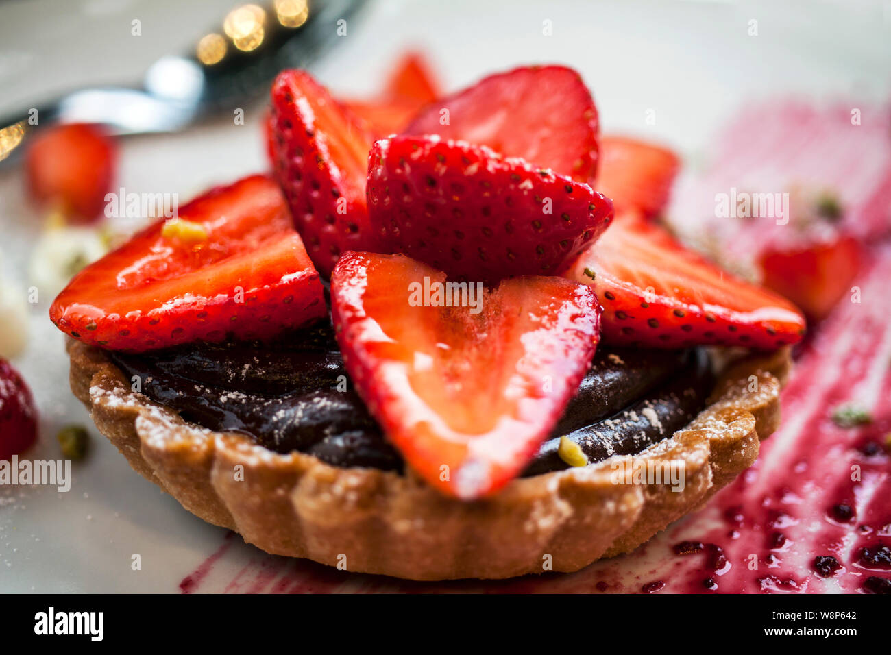 Strawberry Chocolate Tart Stock Photo - Alamy