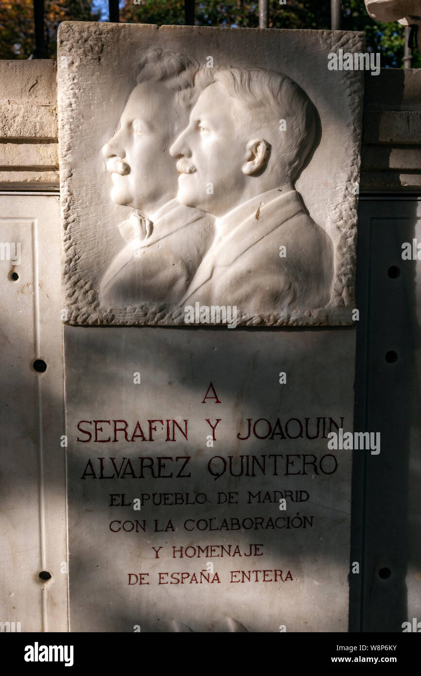 Monument to serafin y joaquin alvarez quintero hi-res stock photography ...