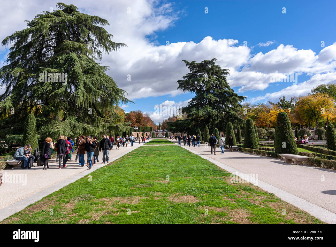 Paseo de Mexico, Parque del Buen Retiro, Madrid, Spain Stock Photo - Alamy