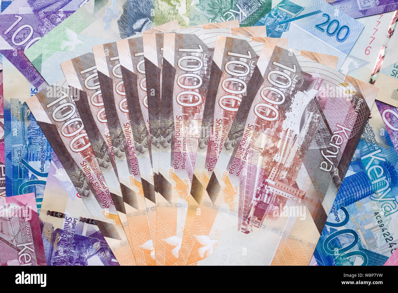 Kenyan shilling notes hi-res stock photography and images - Alamy