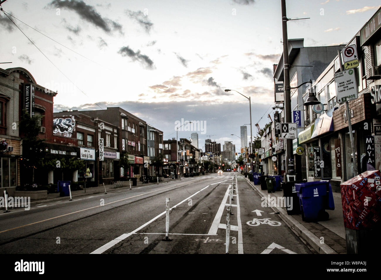 Koreatown toronto toronto hi-res stock photography and images - Alamy