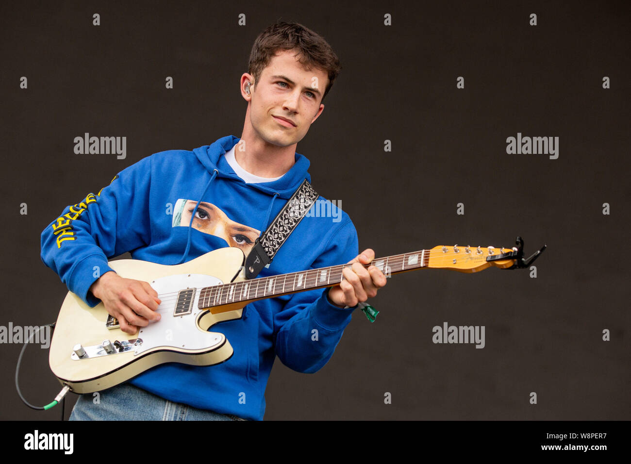 Wallows dylan minnette hi-res stock photography and images - Alamy