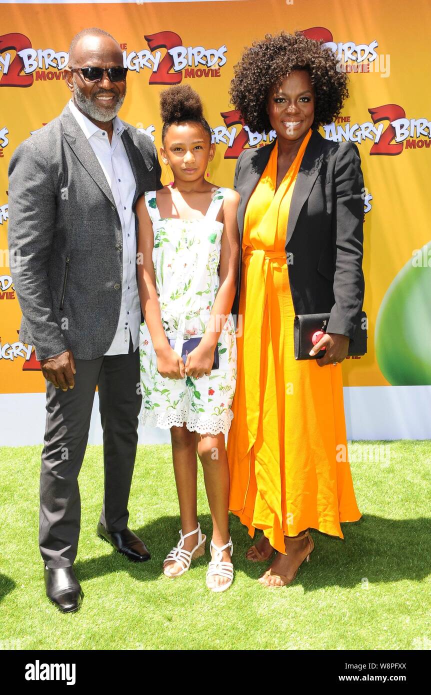 Los Angeles, CA. 10th Aug, 2019. Julius Tennon, Genesis Tennon, Viola Davis at arrivals for THE ...