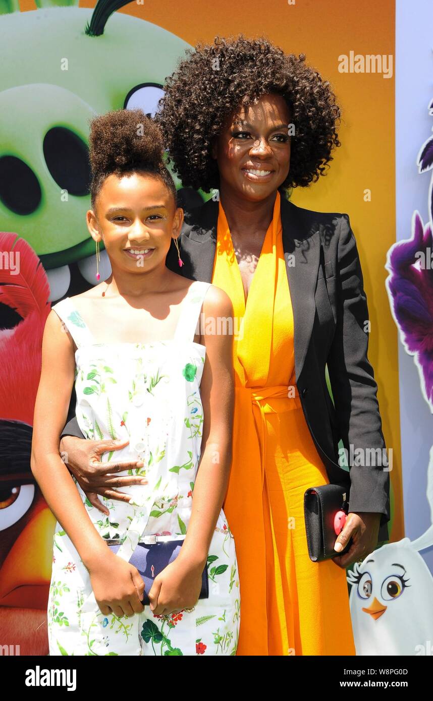 Genesis tennon hi-res stock photography and images - Alamy