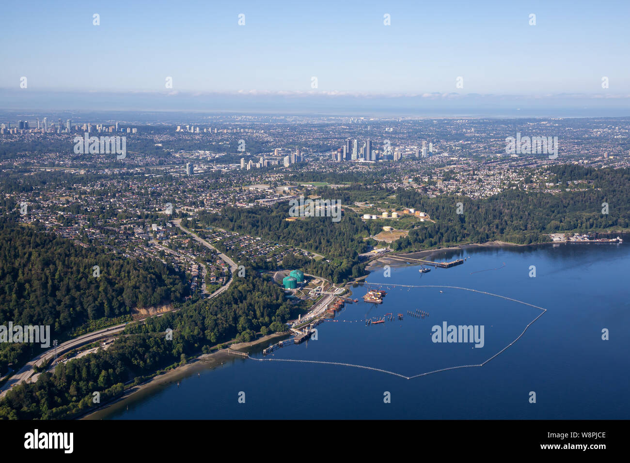 Oil refinery vancouver british columbia hi-res stock photography and ...