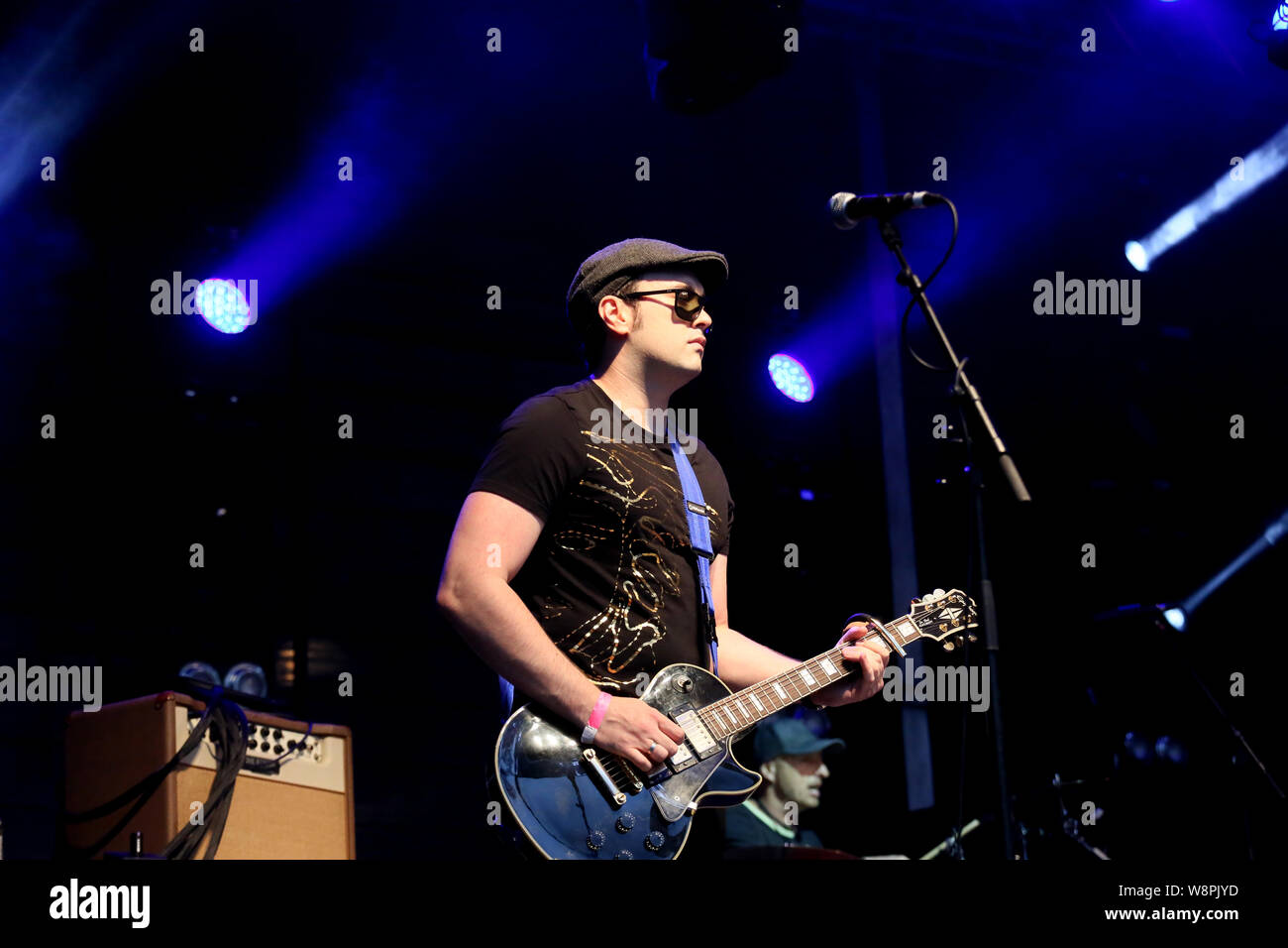 Good kid band hi-res stock photography and images - Alamy