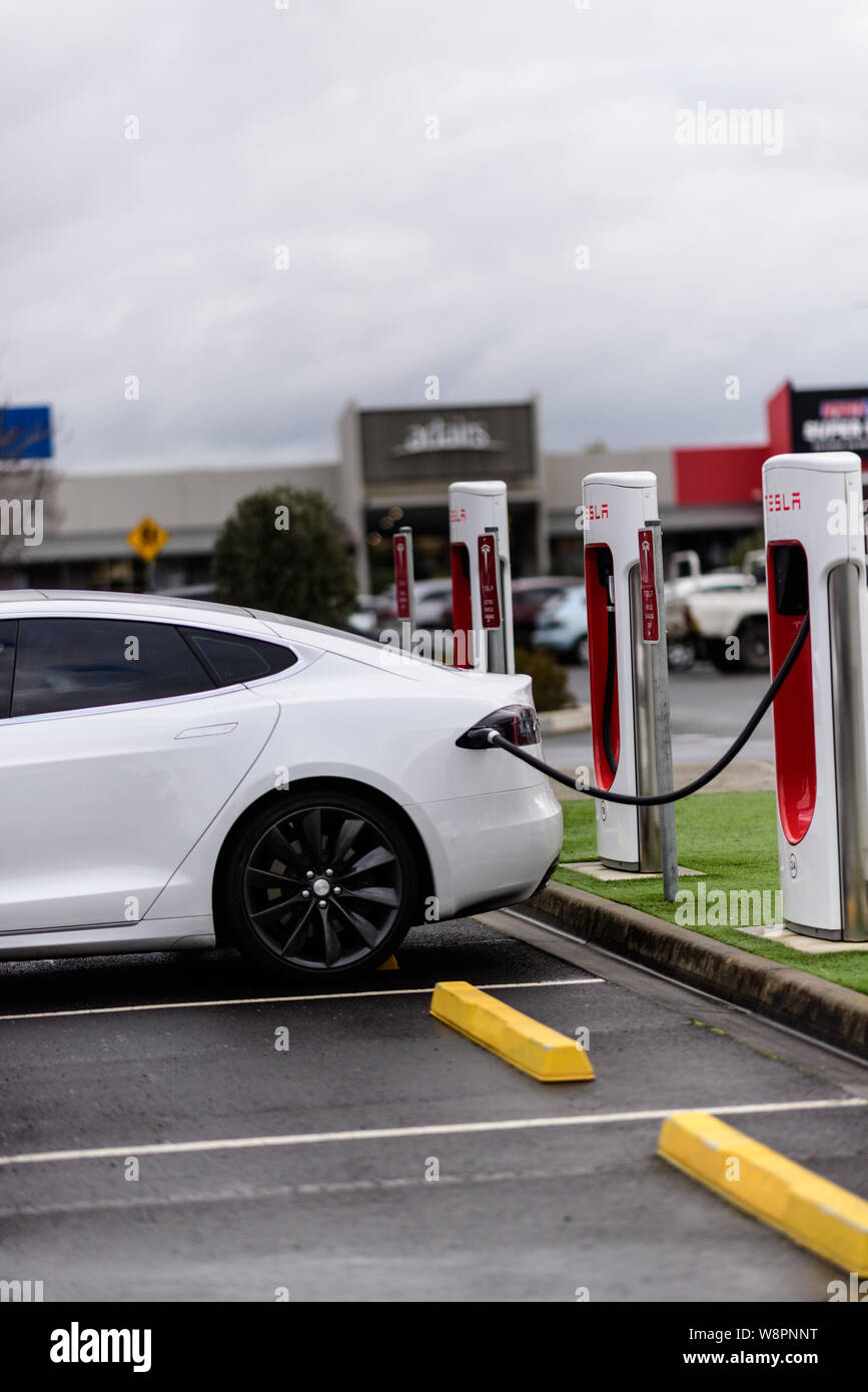 Tesla car australia hi-res stock photography and images - Alamy
