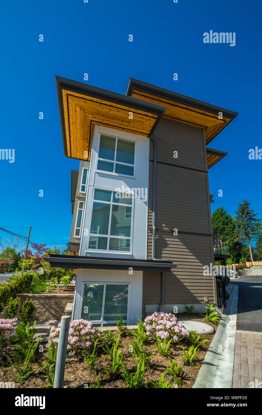 Suburban Complex High Resolution Stock Photography and Images - Alamy