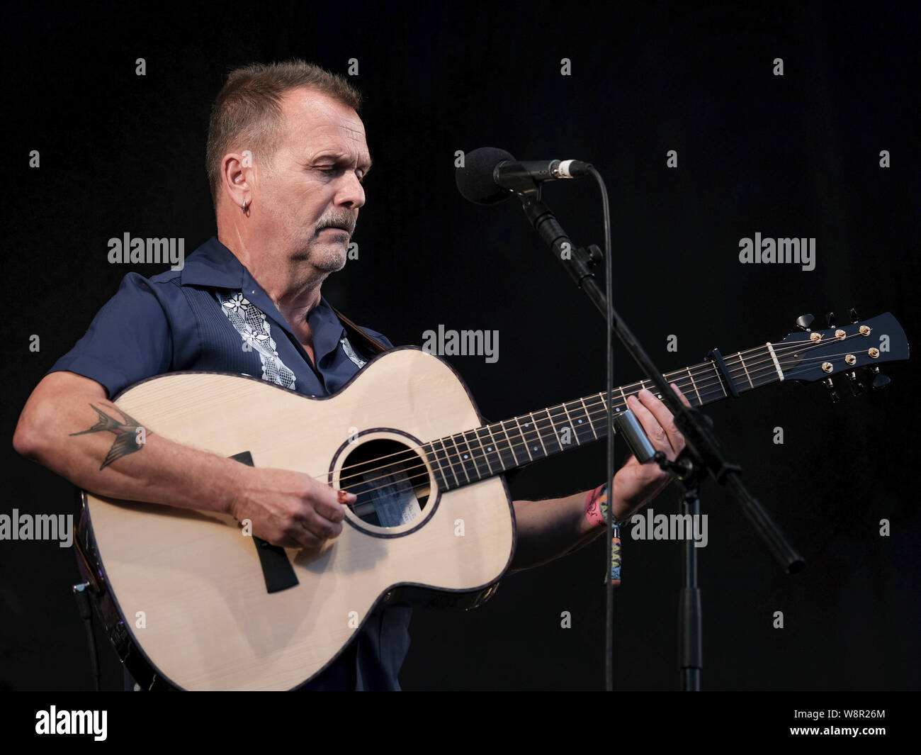 Convention stage hi-res stock photography and images - Alamy