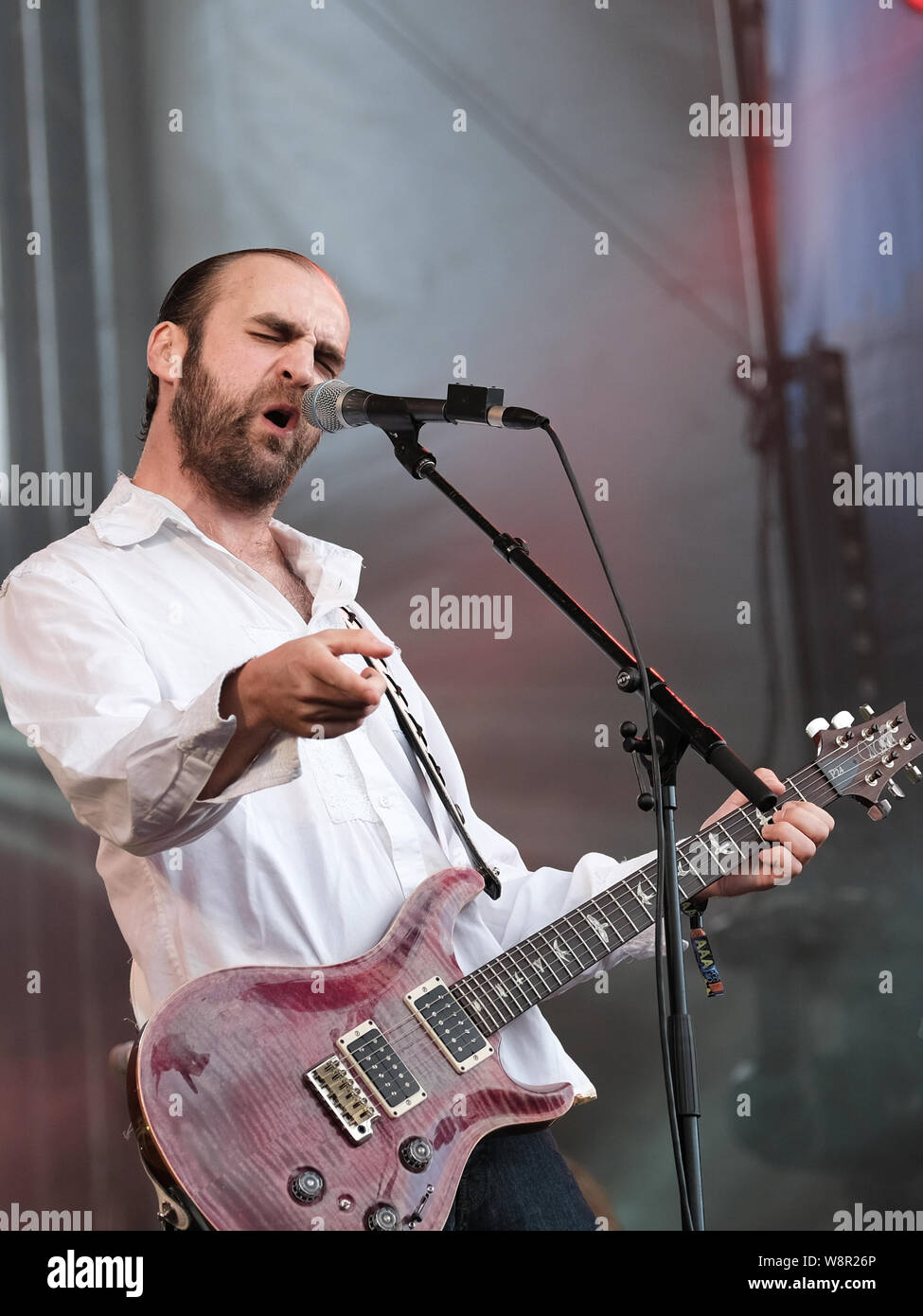 English vocalist hi-res stock photography and images - Alamy