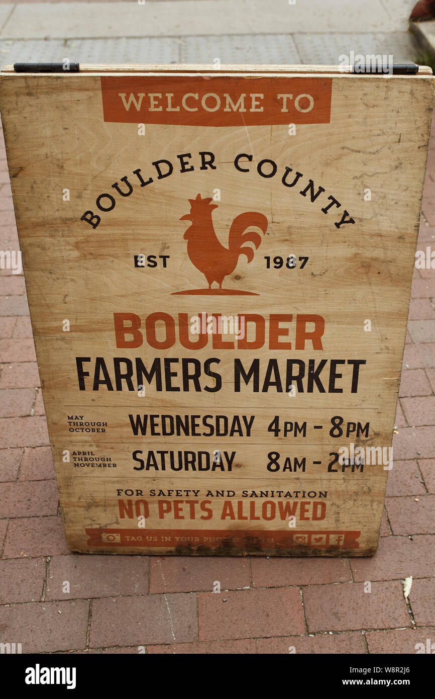Wooden farm shop sign hi-res stock photography and images - Alamy