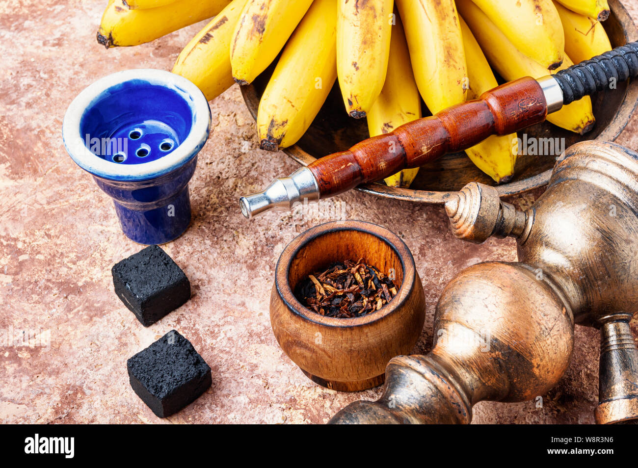 Smoke shisha hi-res stock photography and images - Alamy