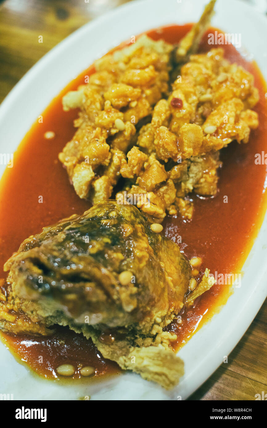 Squirrel fish dish hi-res stock photography and images - Alamy