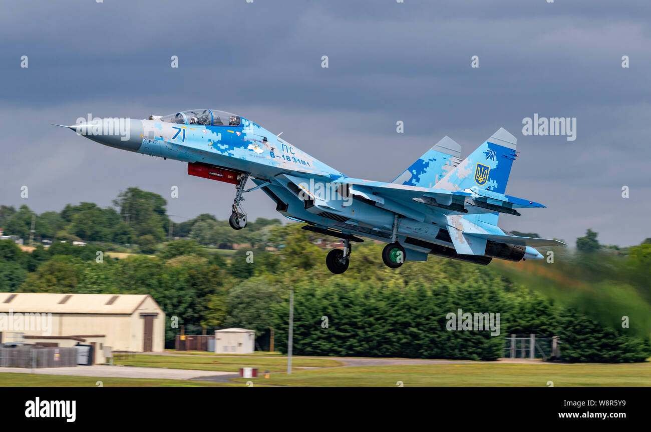 Sukhoi su 27 hi-res stock photography and images - Alamy