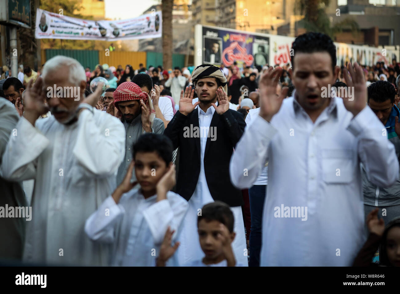 Cairo, Egypt. 11th Aug, 2019. Egyptian Muslims perform Eid al-Adha ...