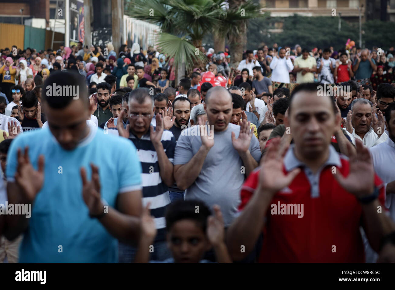 Cairo, Egypt. 11th Aug, 2019. Egyptian Muslims perform Eid al-Adha ...
