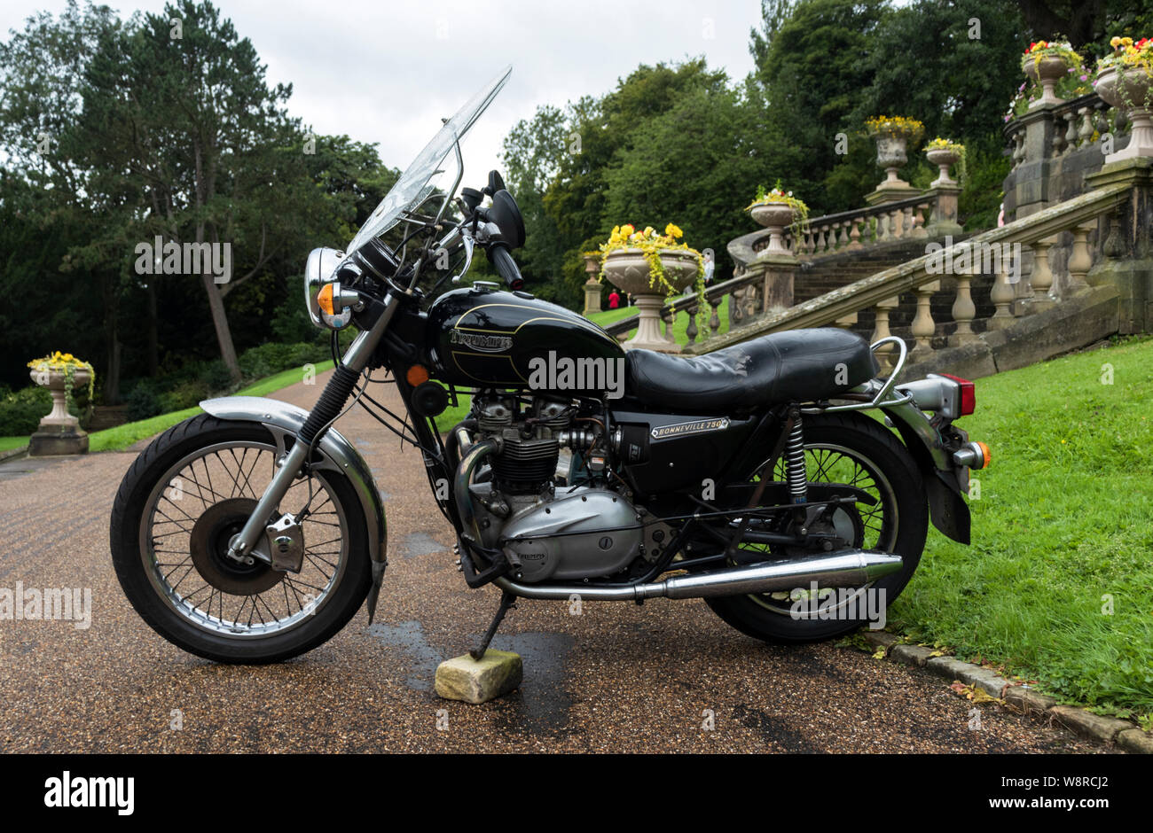 Triumph Bonneville 750 Stock Photo - Alamy