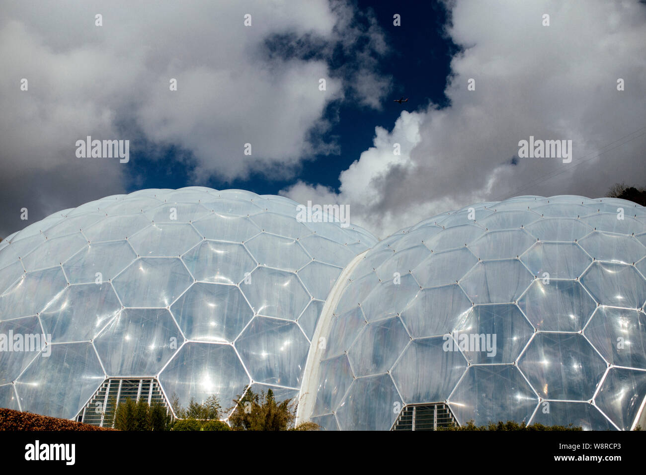 Eden project domes hi-res stock photography and images - Alamy