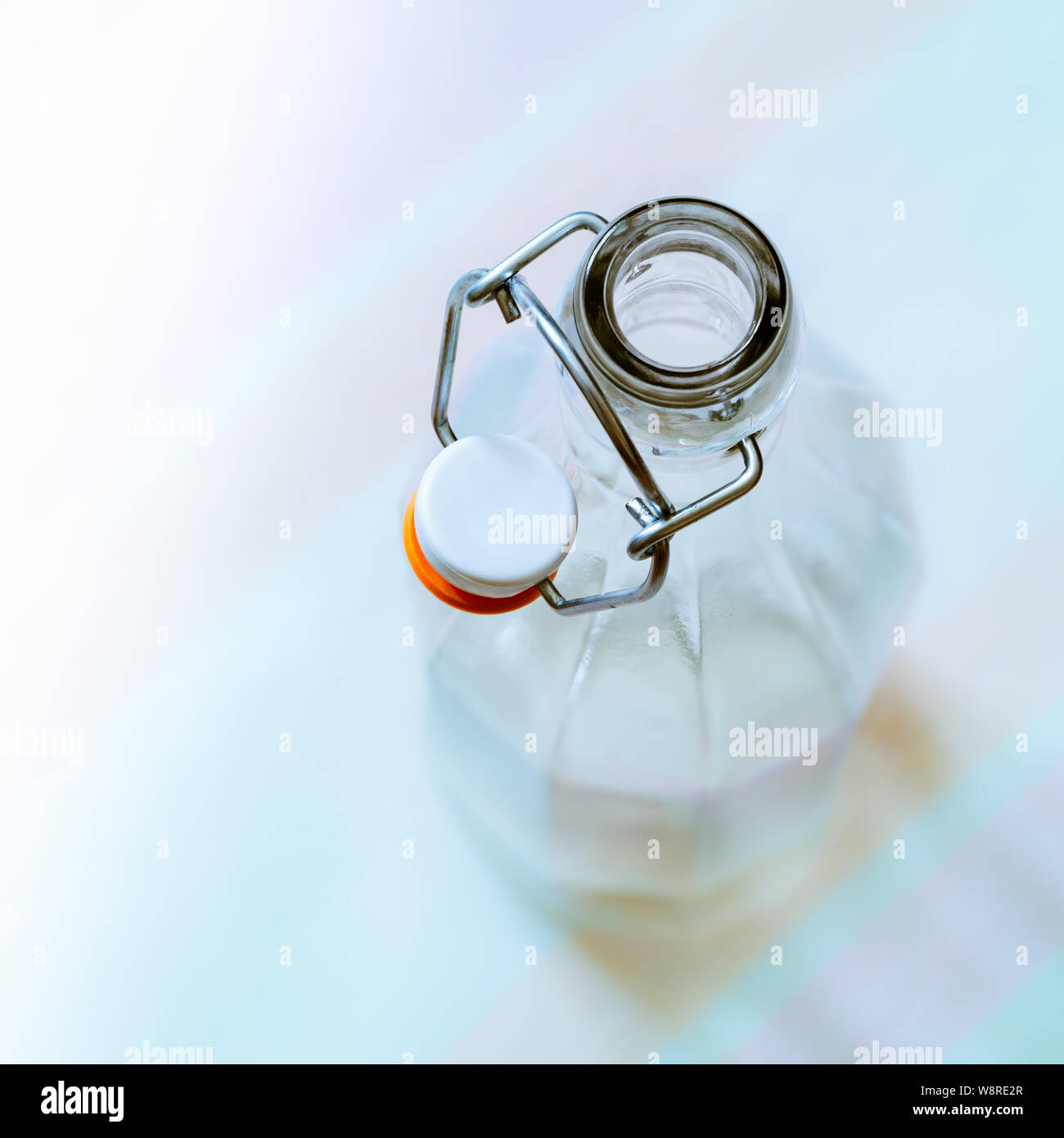 Clamp wire hi-res stock photography and images - Alamy