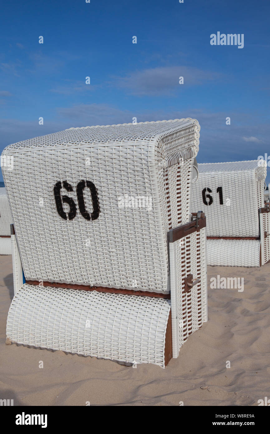 Hooded beach chair hi-res stock photography and images - Alamy