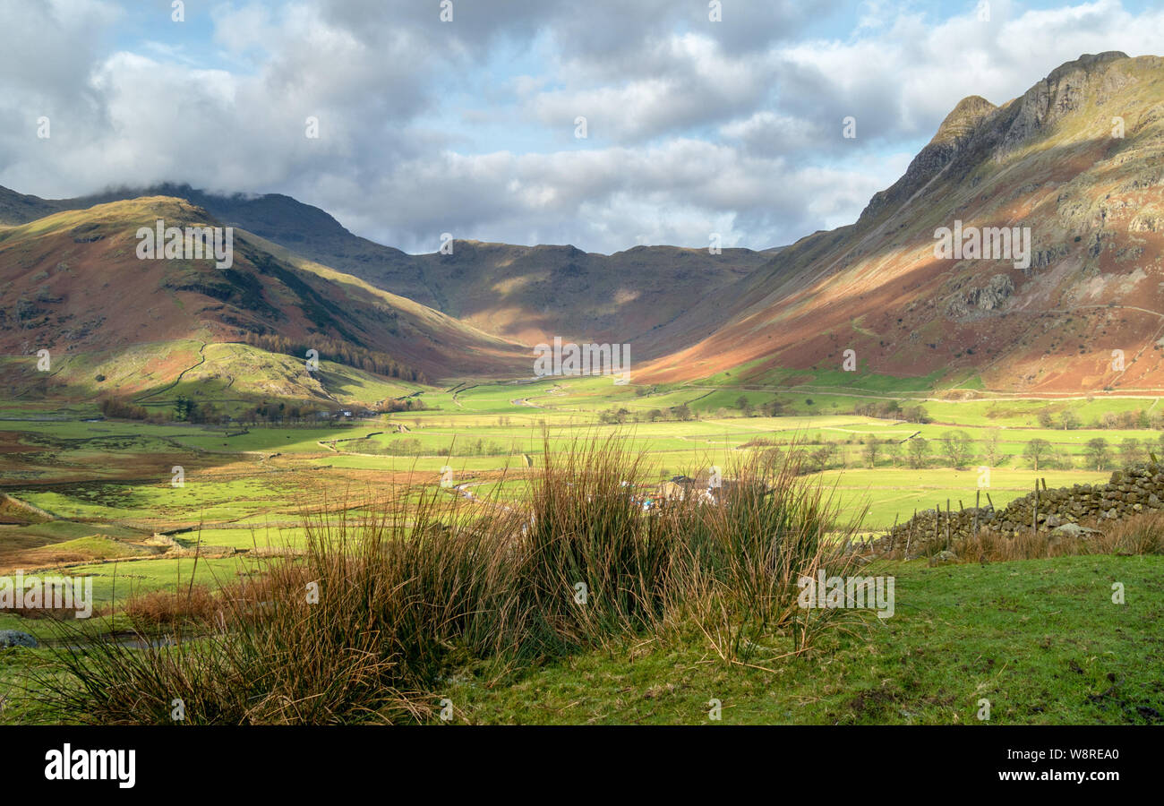 Langdale lake district fells landscape hi-res stock photography and ...