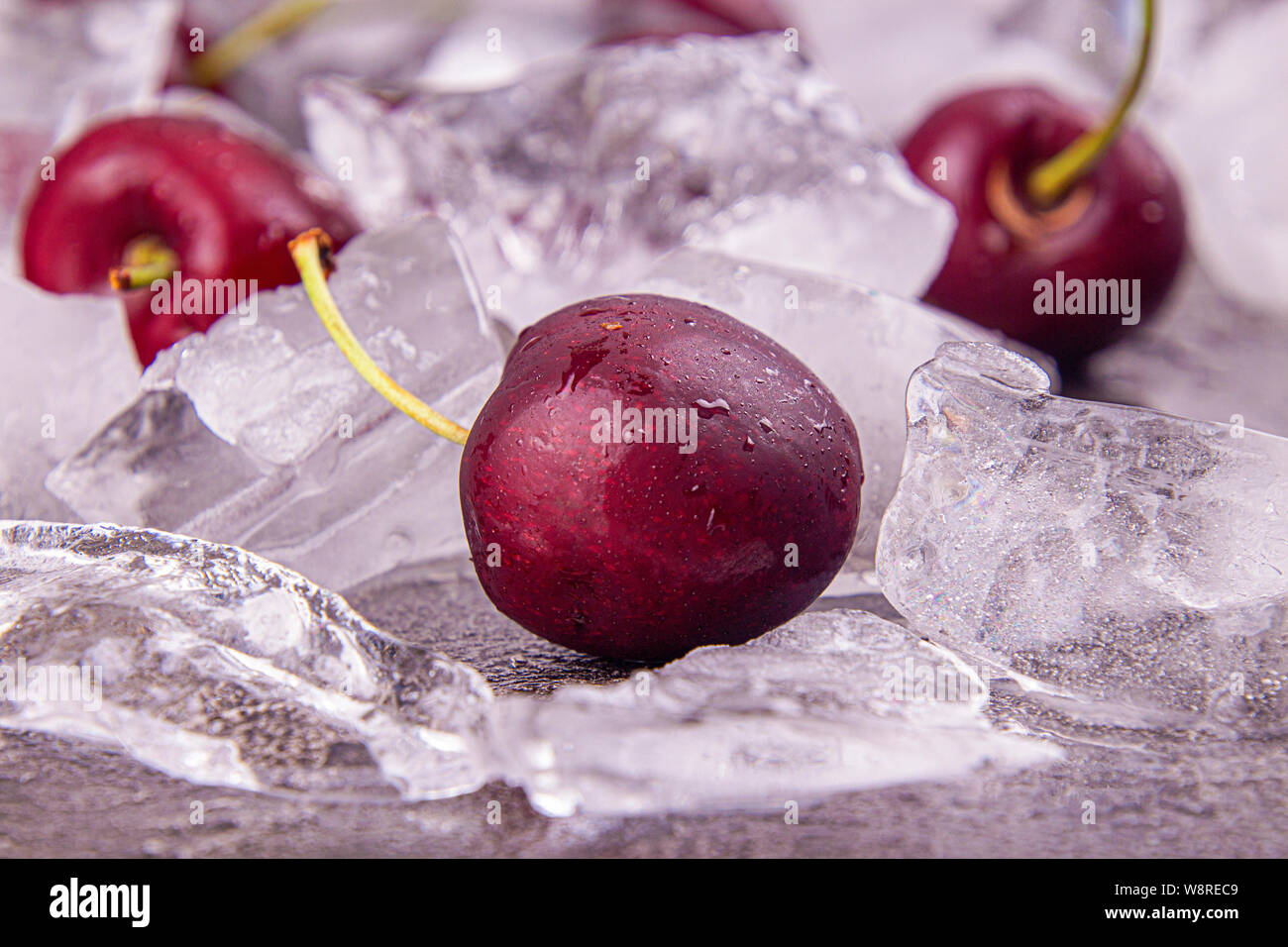 Chipped ice hi-res stock photography and images - Alamy