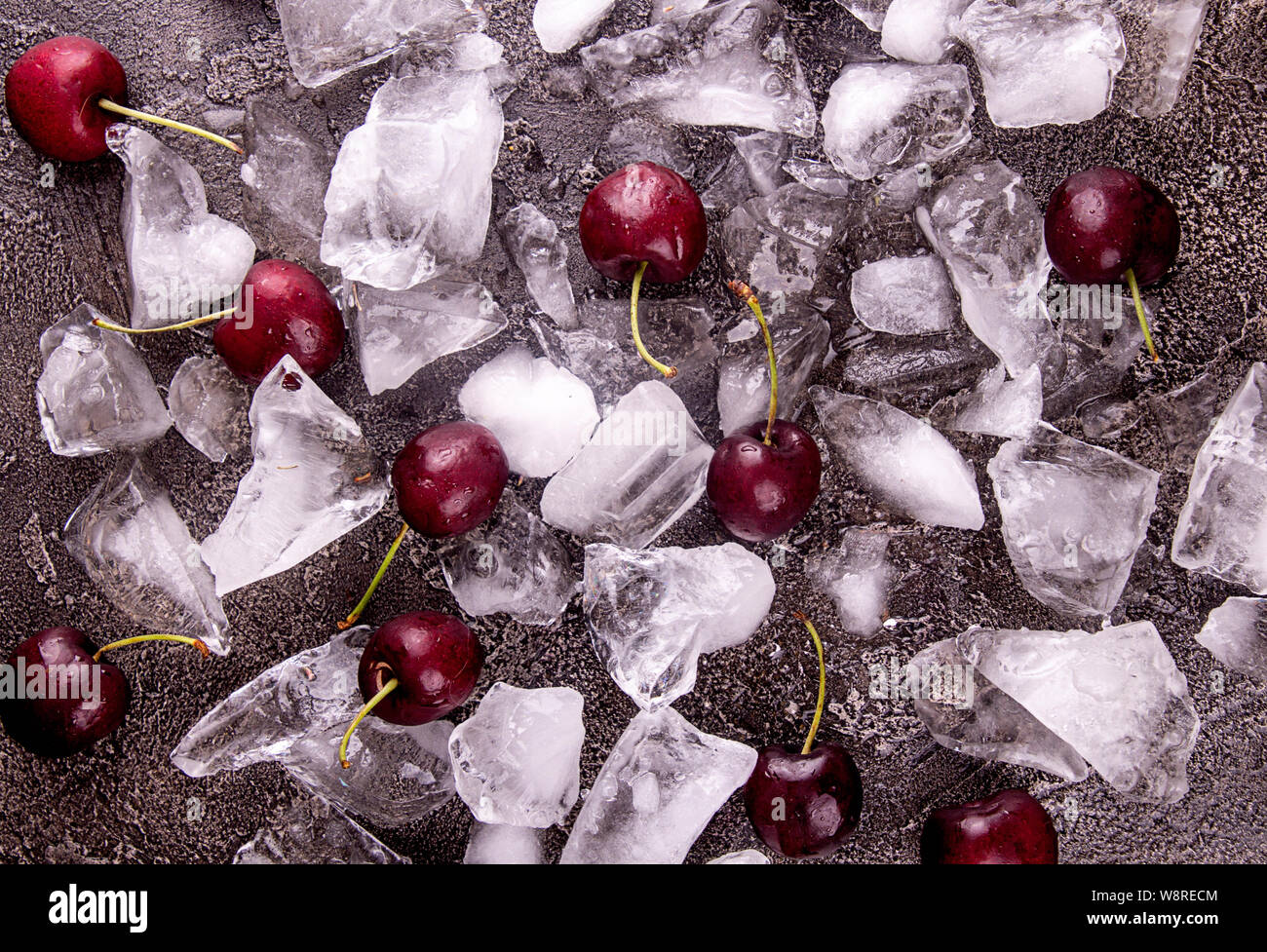Chipped ice hi-res stock photography and images - Alamy