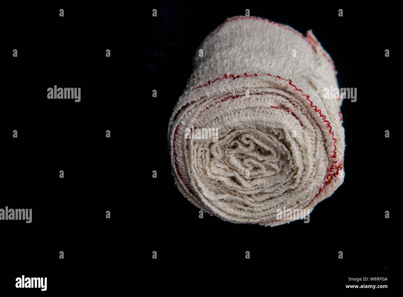 soft tissue sanitary bandage for breaks, wounds and immobilizations ...