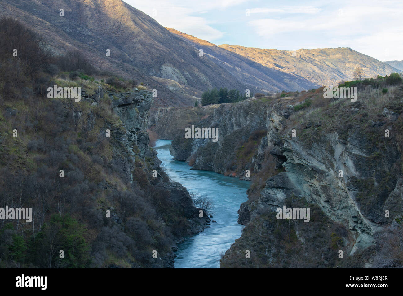 The Kawarau River flows from Lake Wakatipu in Queenstown through the ...