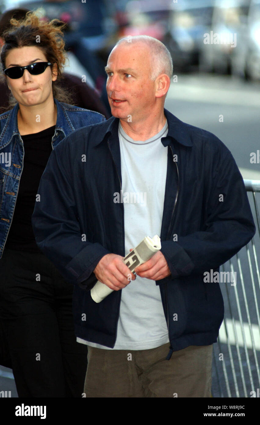 Gary lewis scottish film television hi-res stock photography and images ...