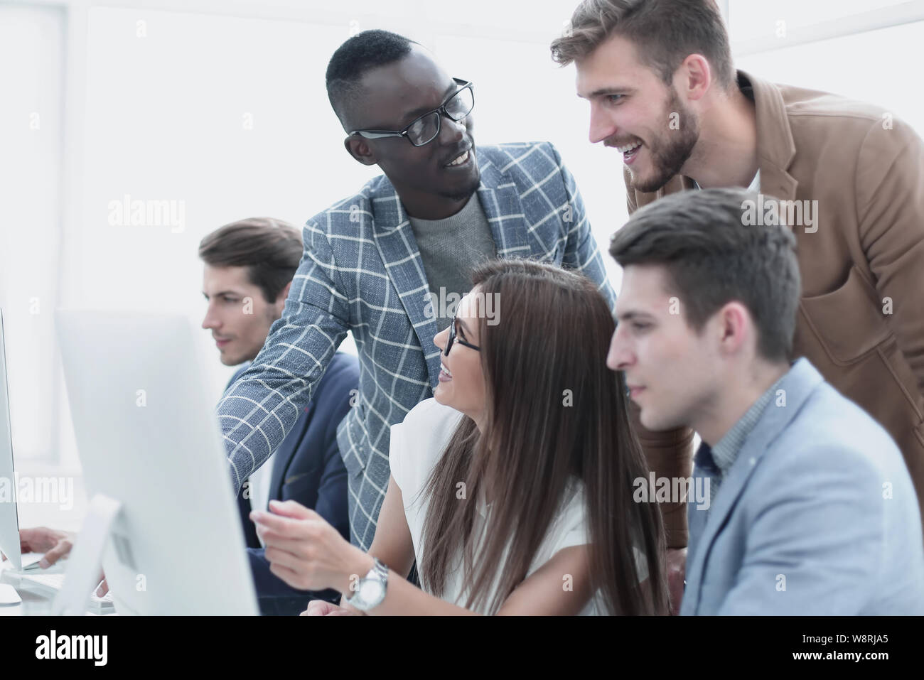 Company employees working in software hi-res stock photography and ...