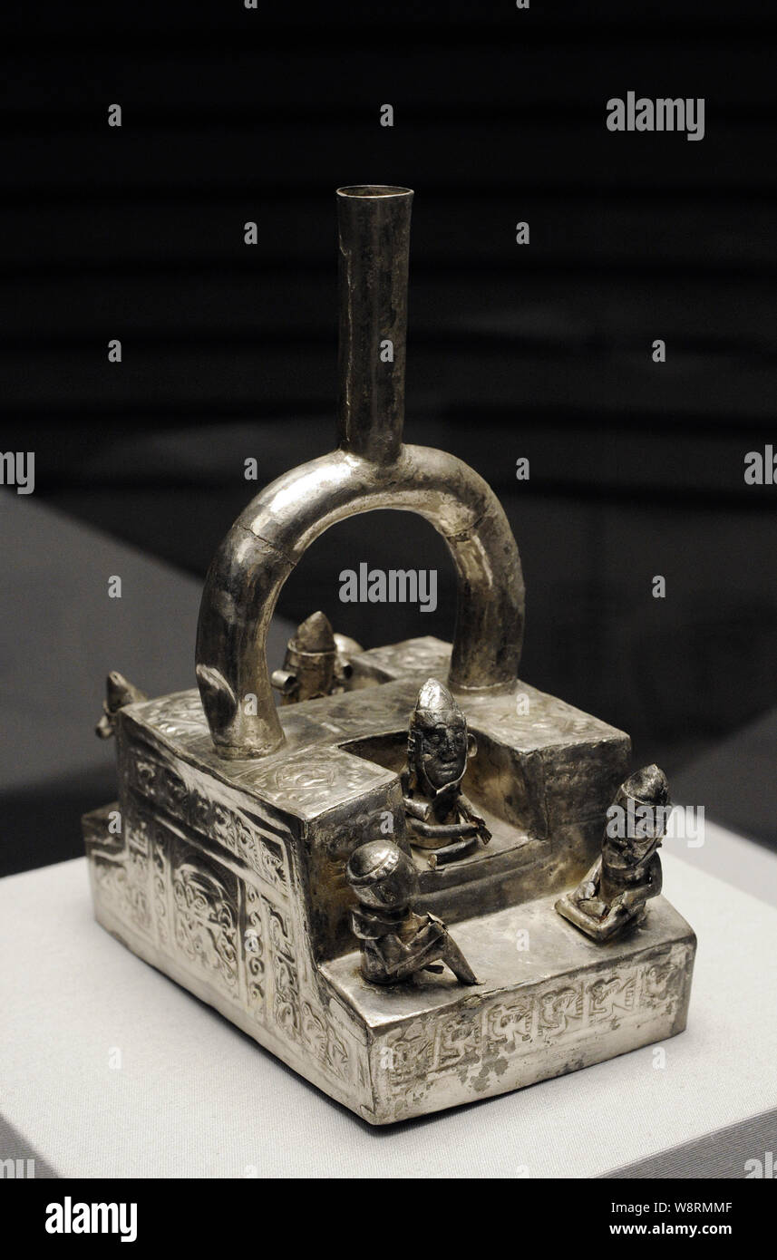Peru culture chimu silver hi-res stock photography and images - Alamy