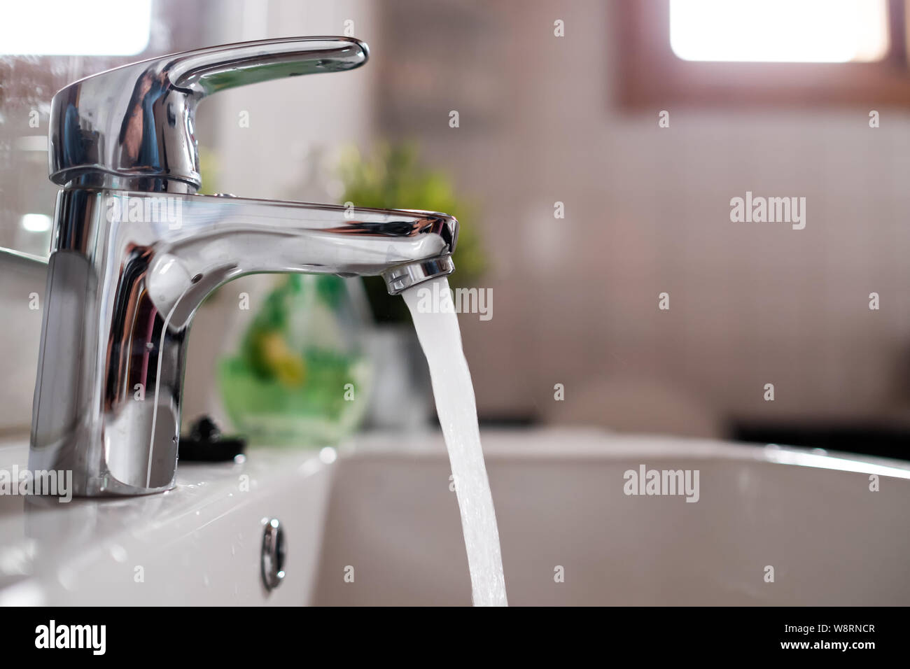 High pressure sink hi-res stock photography and images - Alamy