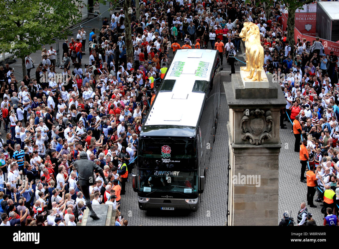 The england team bus arrives hi-res stock photography and images - Alamy