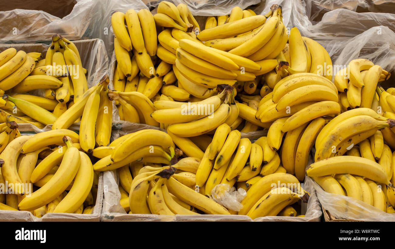 Banana boxes hi-res stock photography and images - Alamy