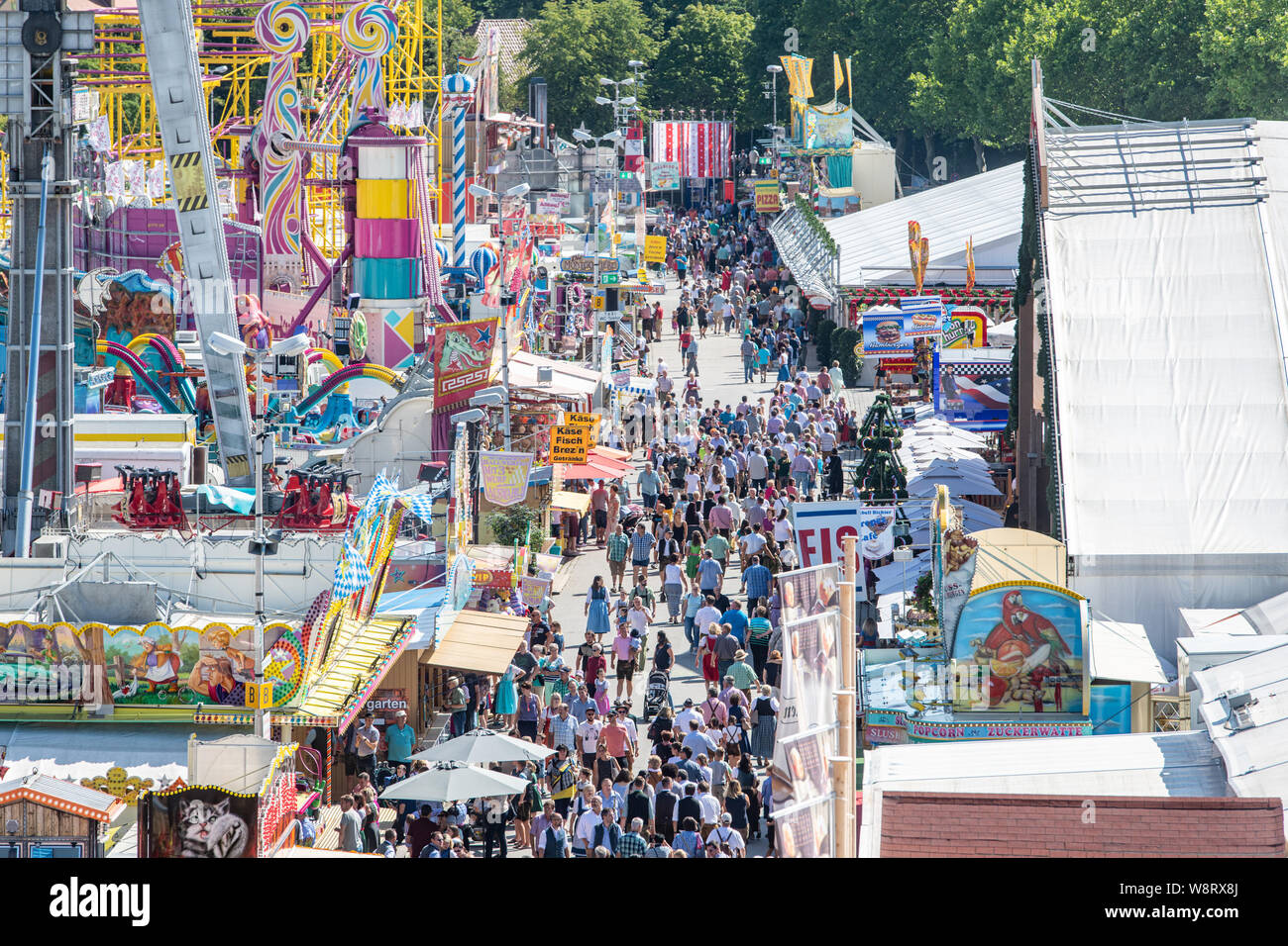 Straubing, Germany. 11th Aug, 2019. Numerous rides and beer tents are ...