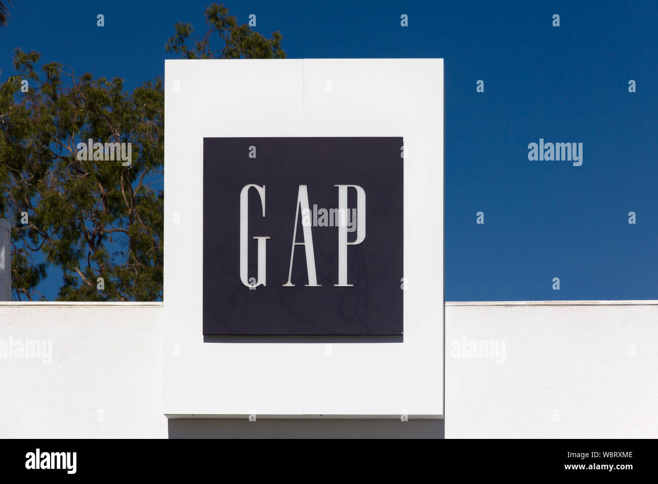 Gap clothing store sign logo hi-res stock photography and images - Alamy