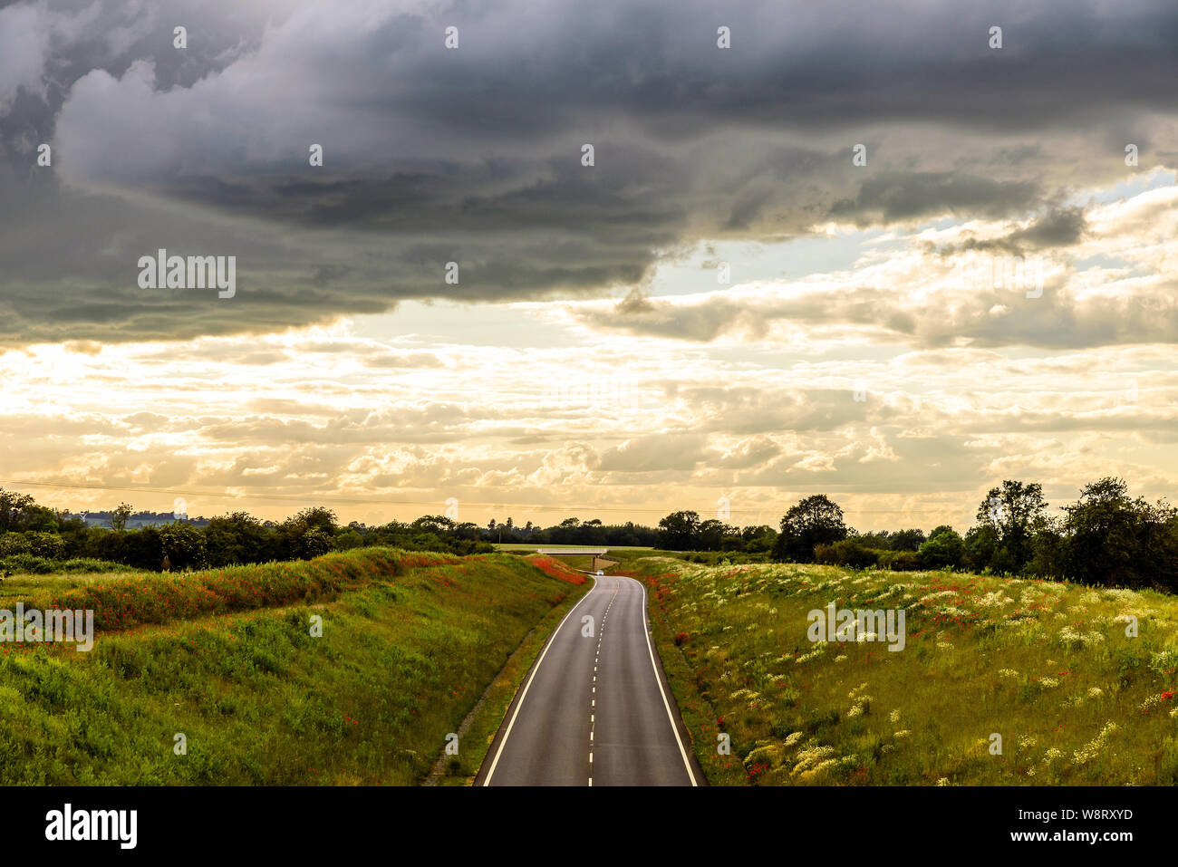Overhead view countryside road network hi-res stock photography and ...