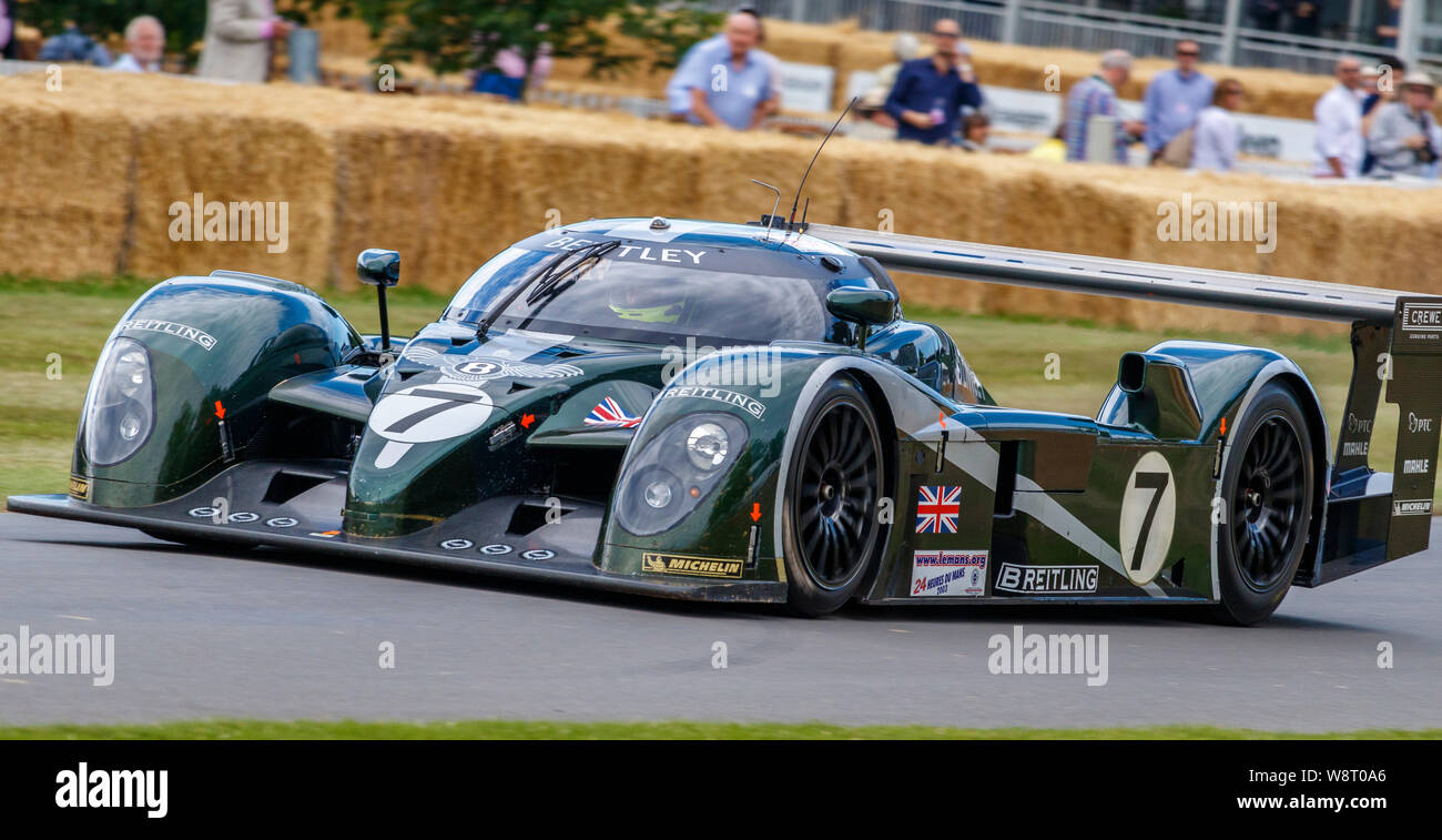 2003 Bentley Speed 8 4 litre V8 Le Mans race winner with driver Guy ...