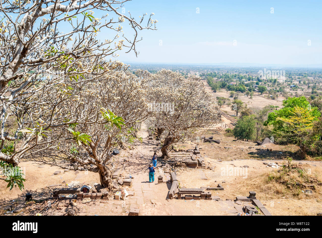 Buddha statue wat phou hi-res stock photography and images - Alamy