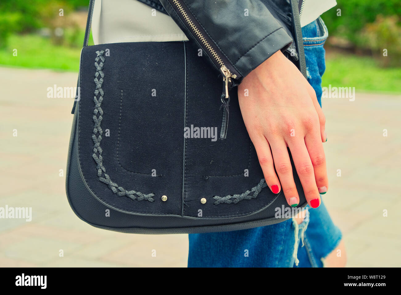 Woman wearing mini skirt walking hi-res stock photography and images ...