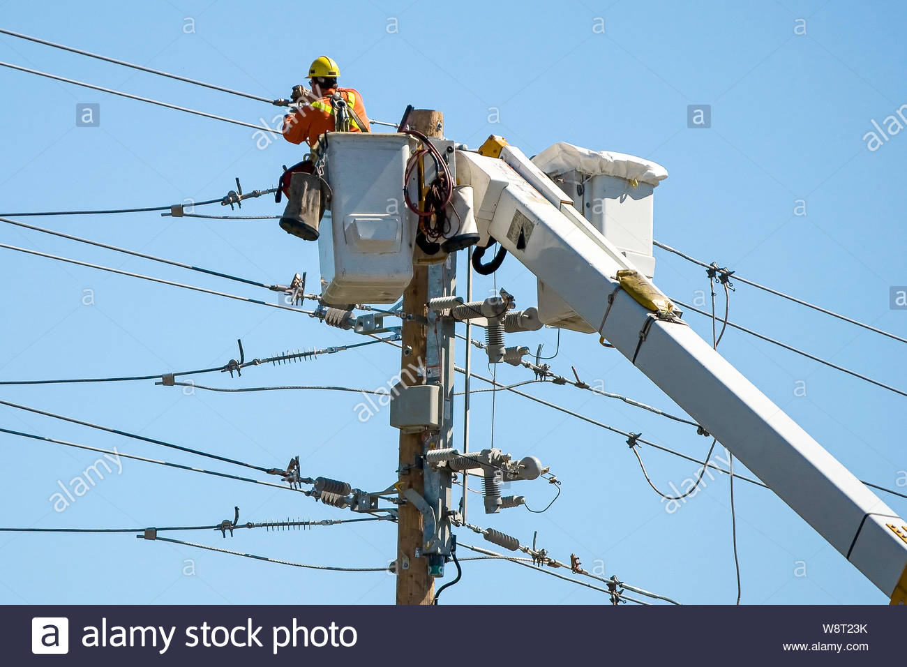 Bucket Truck Stock Photos & Bucket Truck Stock Images - Alamy