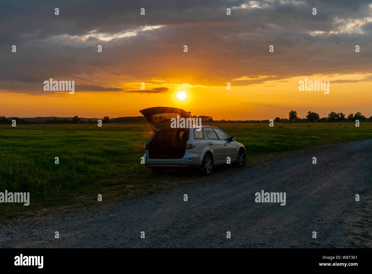 Rural car parking hi-res stock photography and images - Alamy