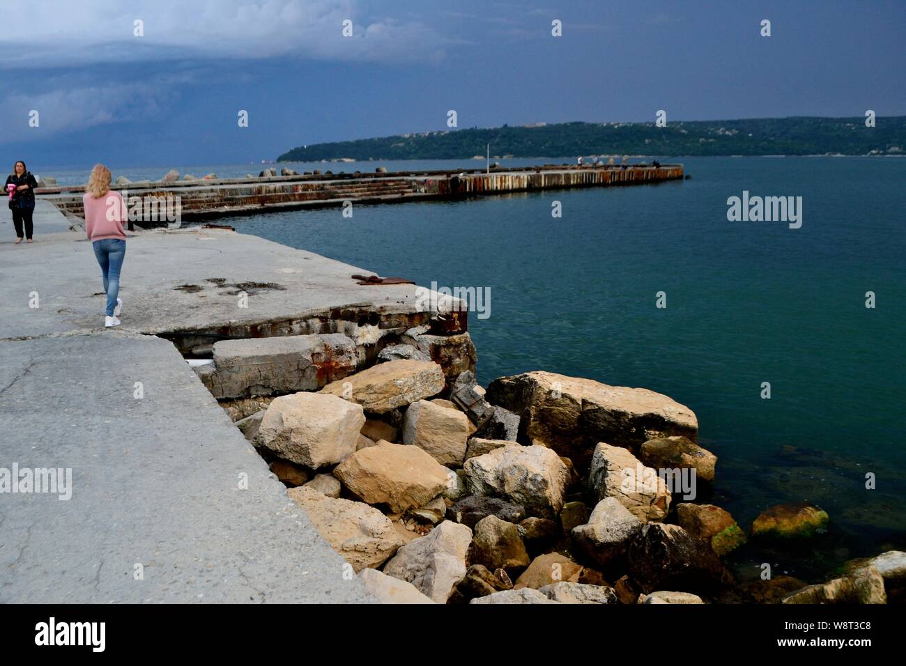 Beach- Sea garden Park in VARNA- Black Sea - BULGARIA Stock Photo - Alamy