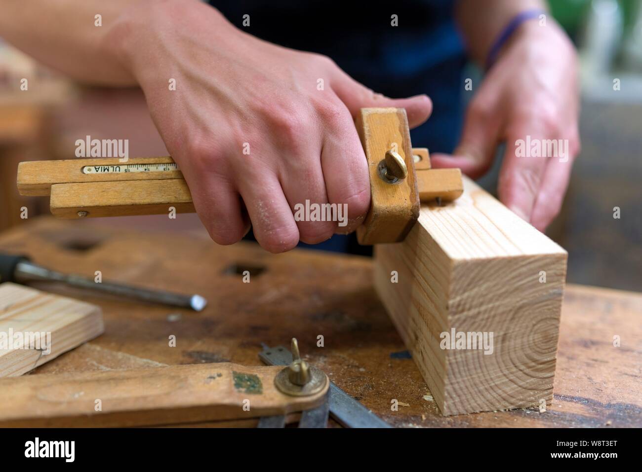 Measuring service hi-res stock photography and images - Alamy