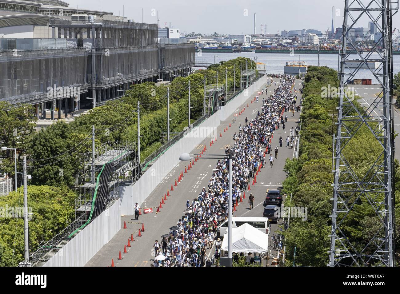 12 aug 1975 hi-res stock photography and images - Alamy