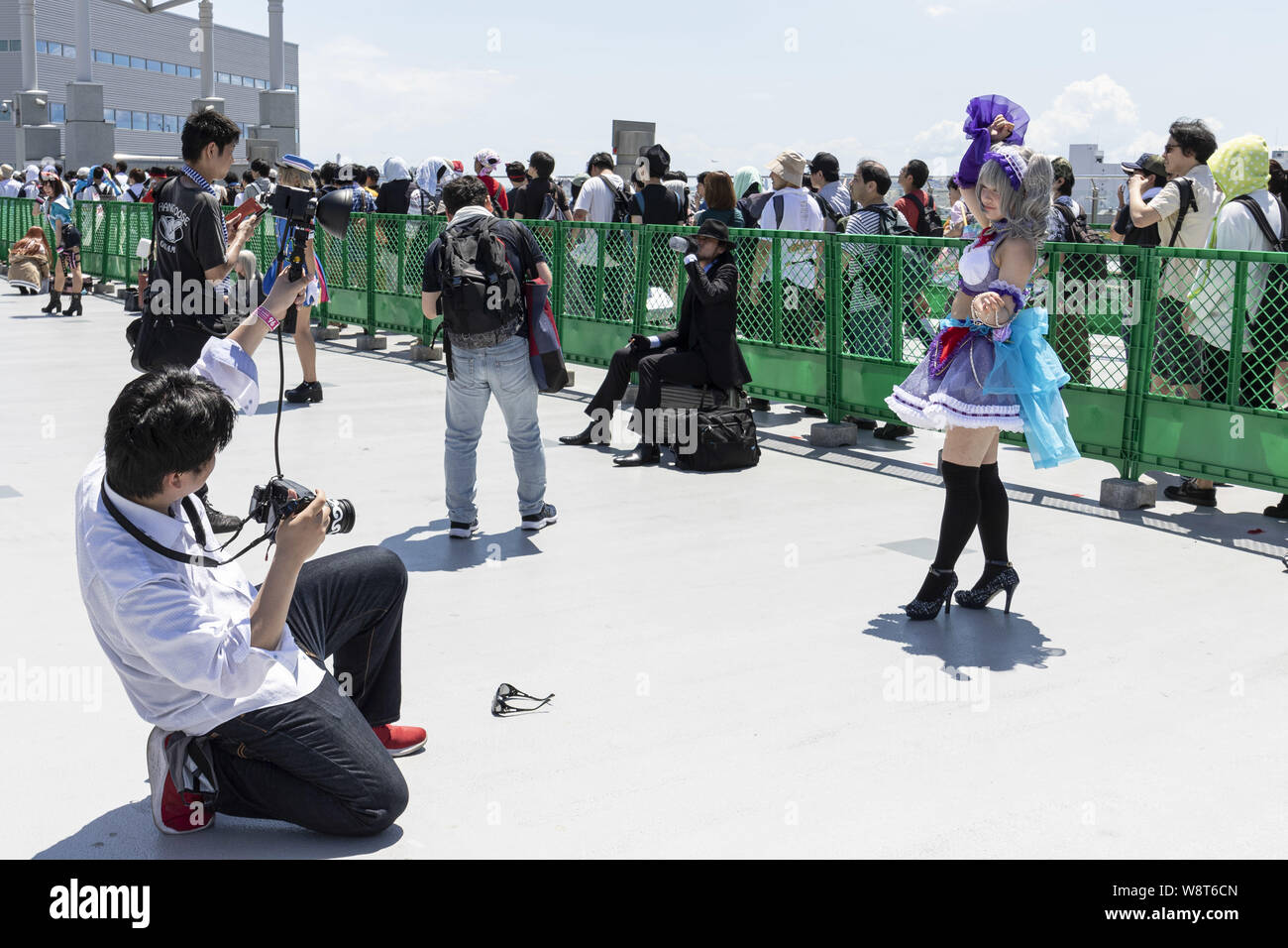 Hot cosplayer hi-res stock photography and images - Alamy