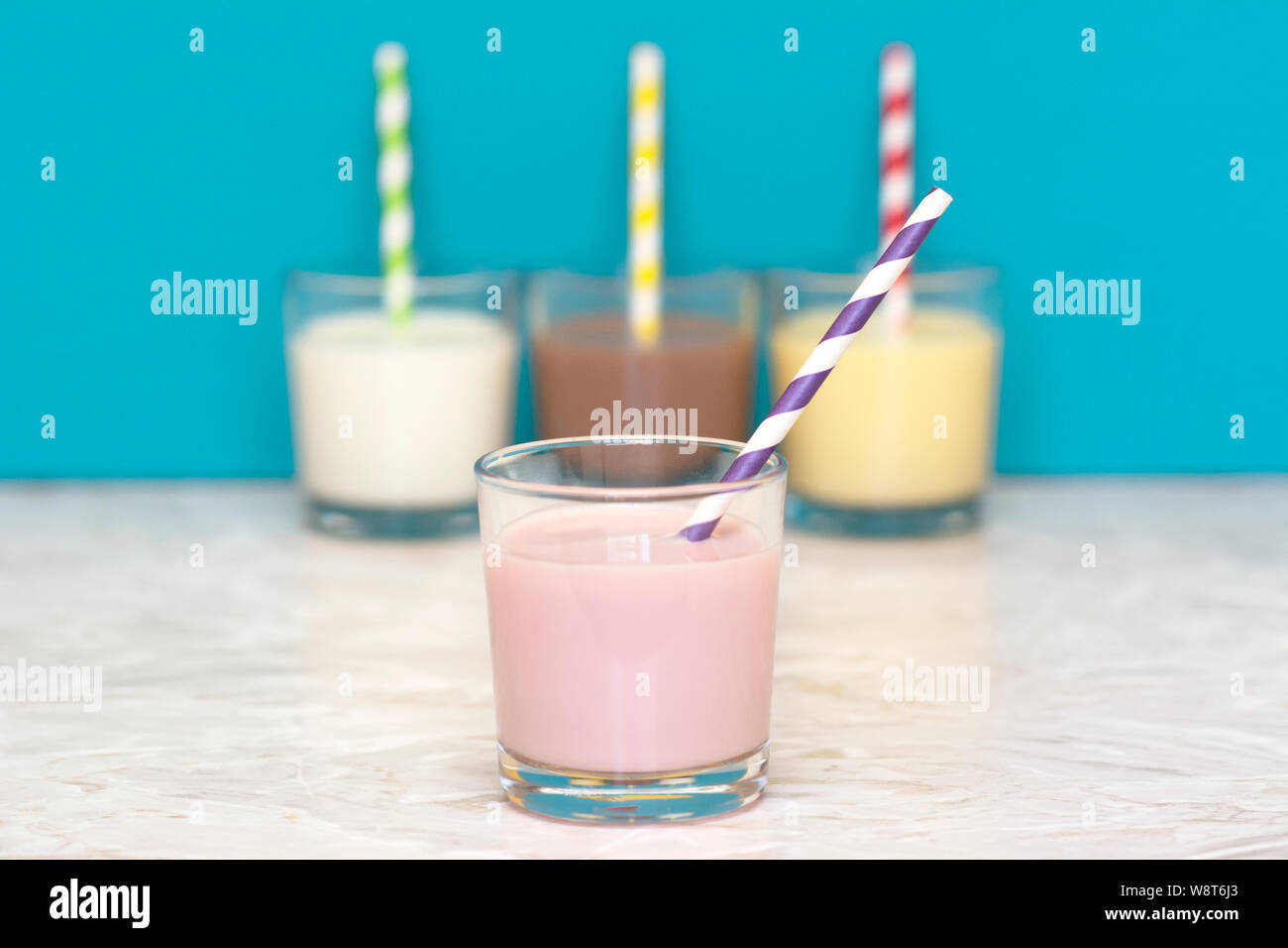 Drinking milkshakes retro hi-res stock photography and images - Alamy