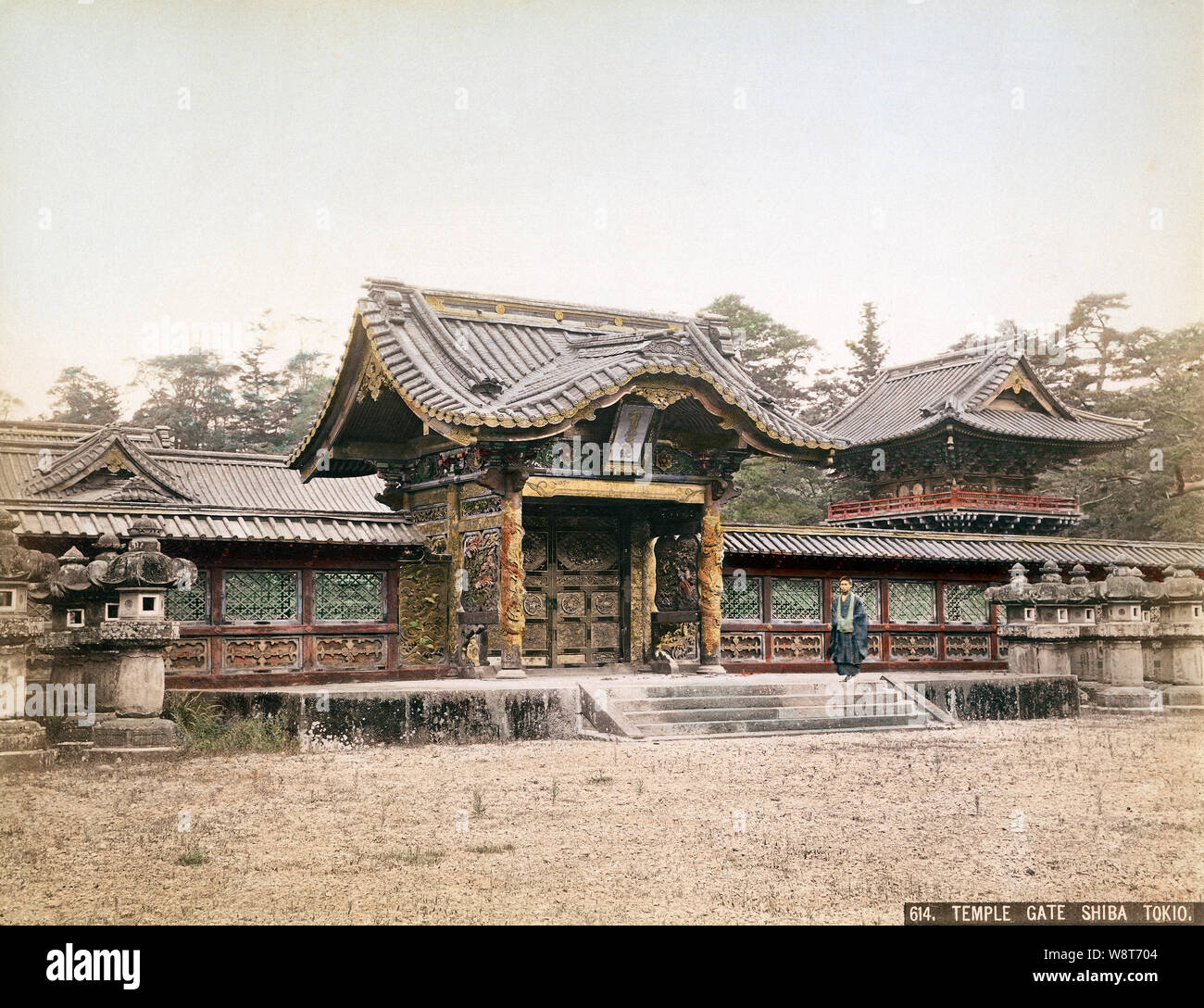 [ 1890s Japan - Buddhist Temple, Tokyo ] — Chokugakumon at Zojoji ...